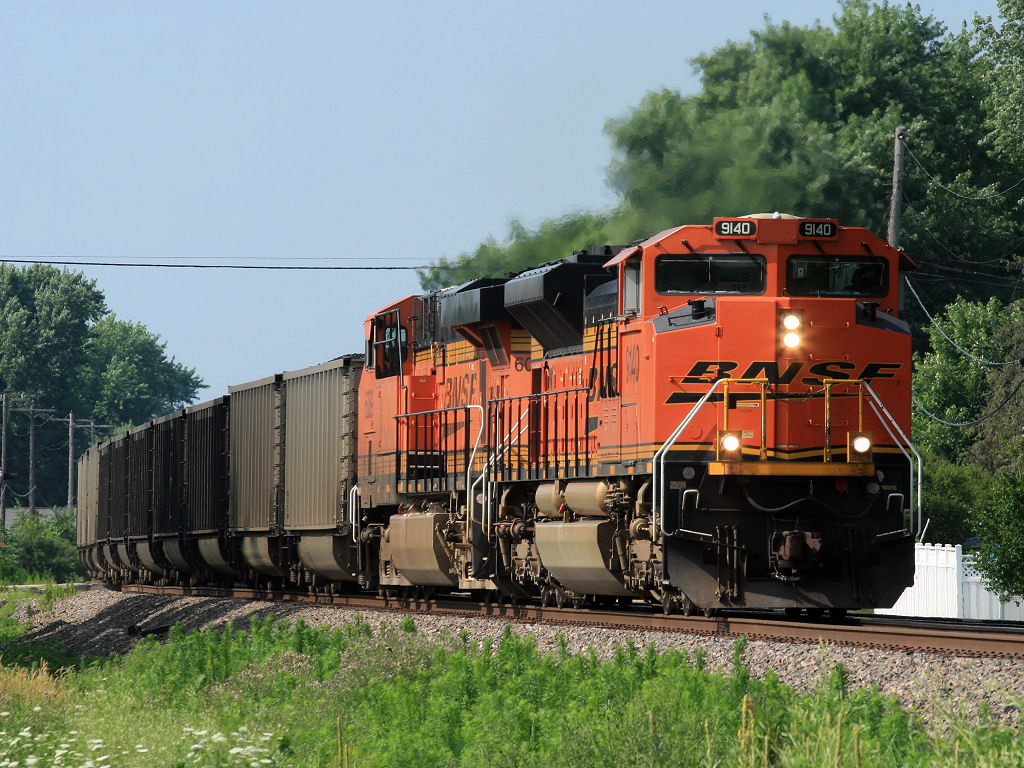 BNSF 9140